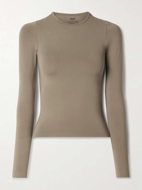 SKIMS Soft Smoothing Seamless Long Sleeve T-shirt - Truffle Gray green ...