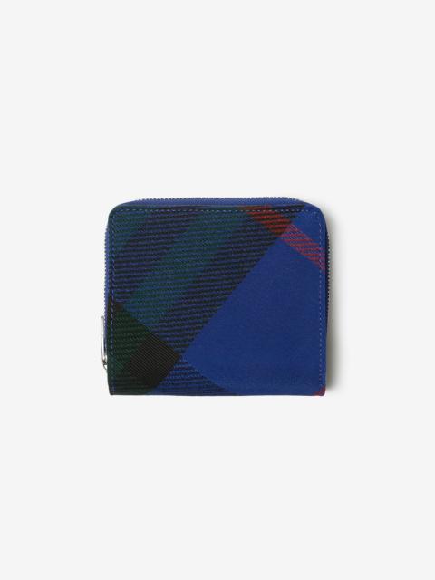 Burberry Check Zip Bifold Wallet | REVERSIBLE