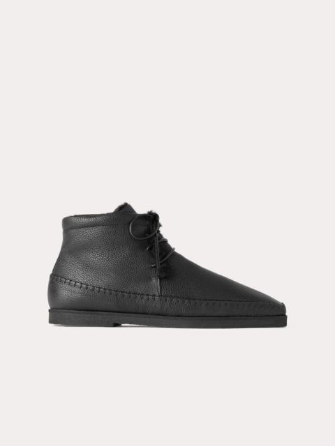 Totême The High Top Shearling Moccasin black | REVERSIBLE