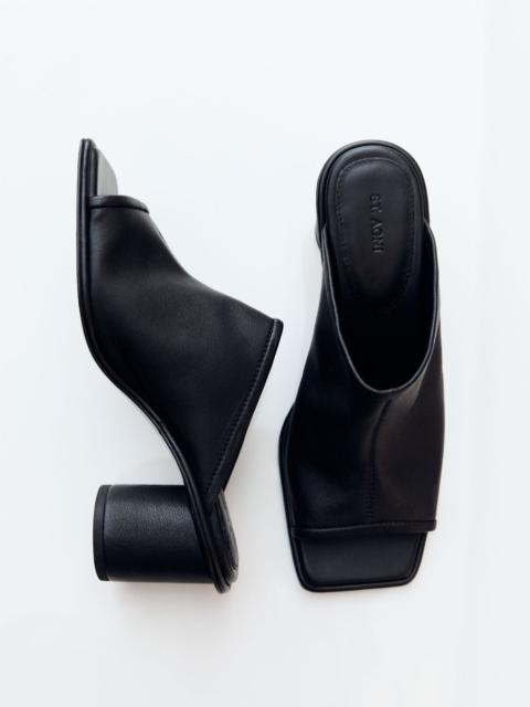 ST. AGNI Cylinder Heel - Black | REVERSIBLE