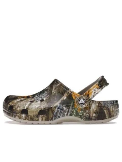 crocs Crocs Classic Clog x thisisneverthat x Realtree Clogs 'Edge Camo ...