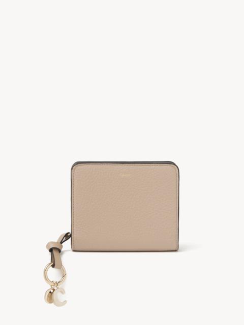 Chloé ALPHABET COMPACT WALLET IN GRAINED LEATHER | REVERSIBLE